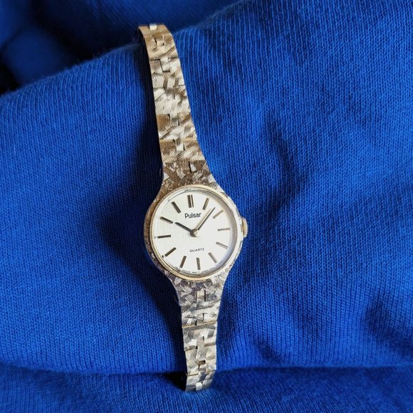 Pulsar | Accessories | Pulsar Ladiesgolden Vintage Wristwatch Champagne ...